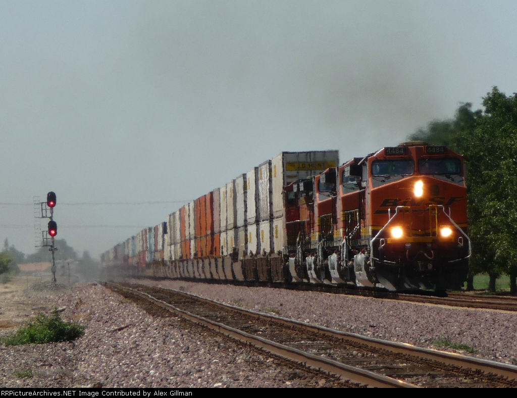 BNSF 4484 West